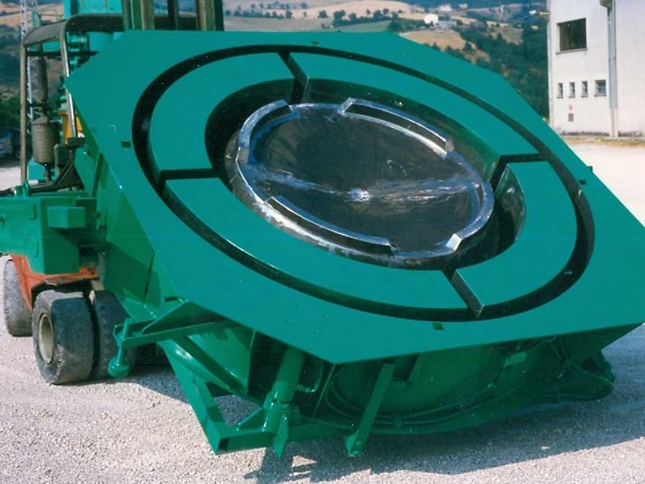 HYDRAULIC TILTING DEVICE (HYDRO-TILTER) | Cacciamani